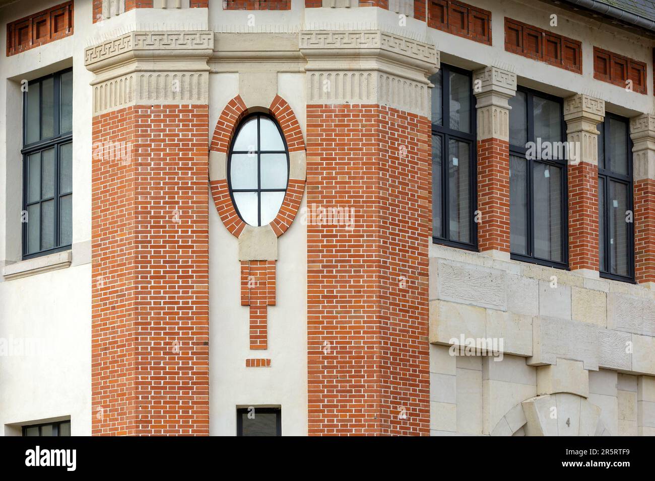 France, Meurthe et Moselle, Nancy, facade of the former School of ...