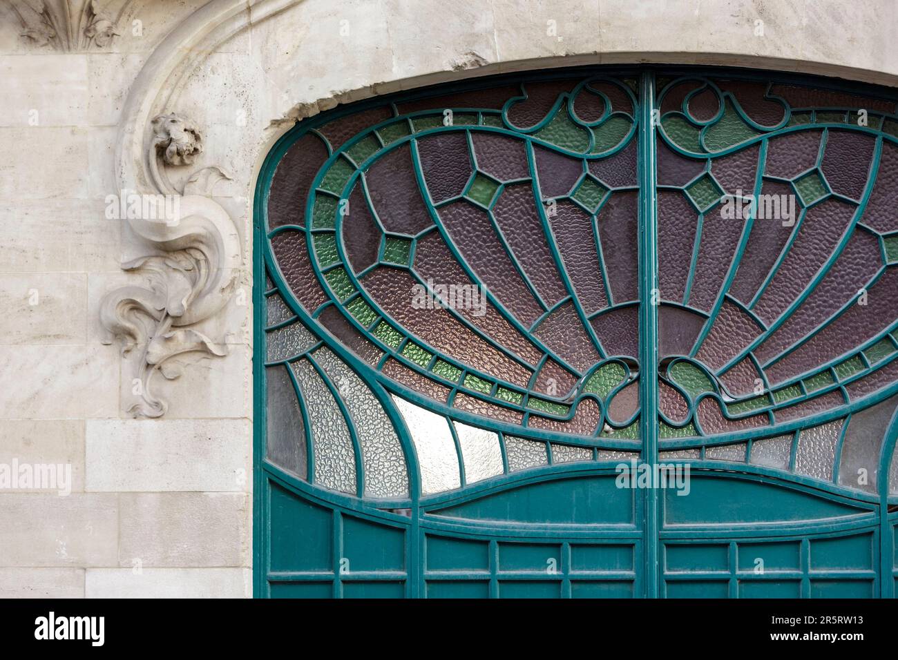 France, Meurthe et Moselle, Nancy, gate of the apartment building in ...