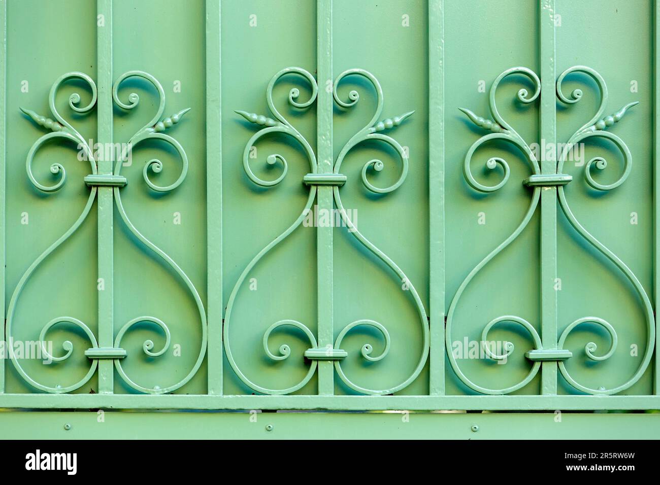 Types of fence hi-res stock photography and images - Alamy
