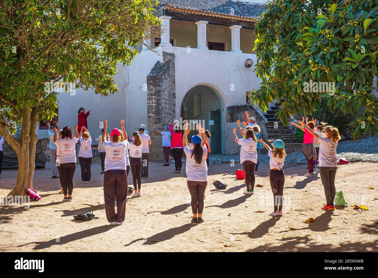 Stretching class hi-res stock photography and images - Alamy
