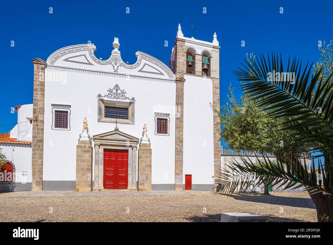 Matriz santa maria portugal hi-res stock photography and images - Alamy