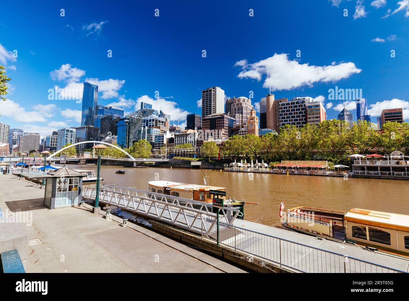 Yarra River Views of Melbourne in Australia Stock Photo - Alamy