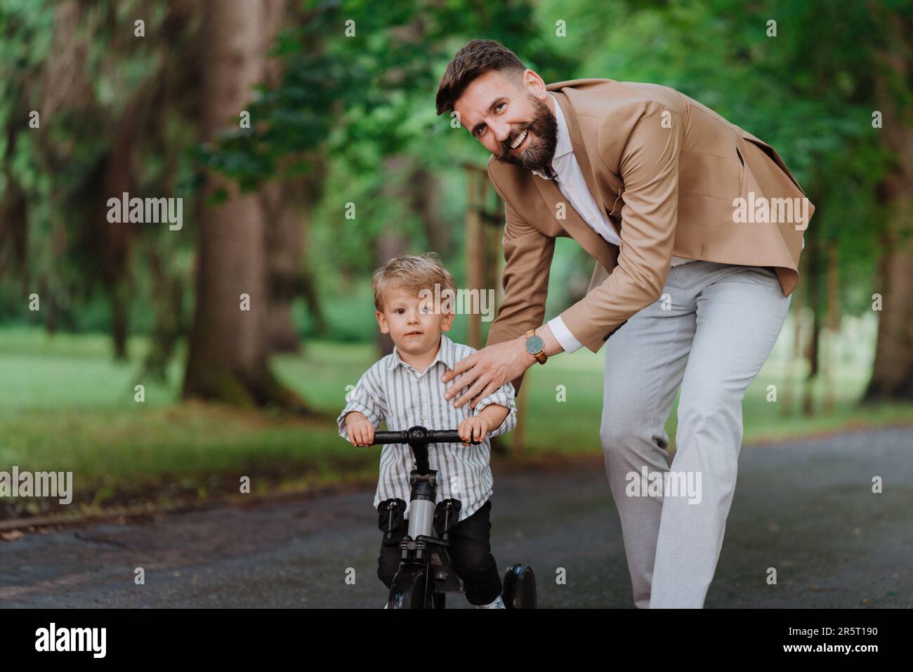 Little baby enjoying fresh air hi-res stock photography and images - Alamy