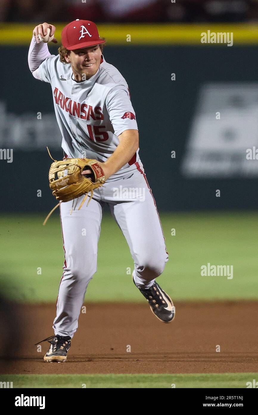 Fielding the ball hi-res stock photography and images - Alamy