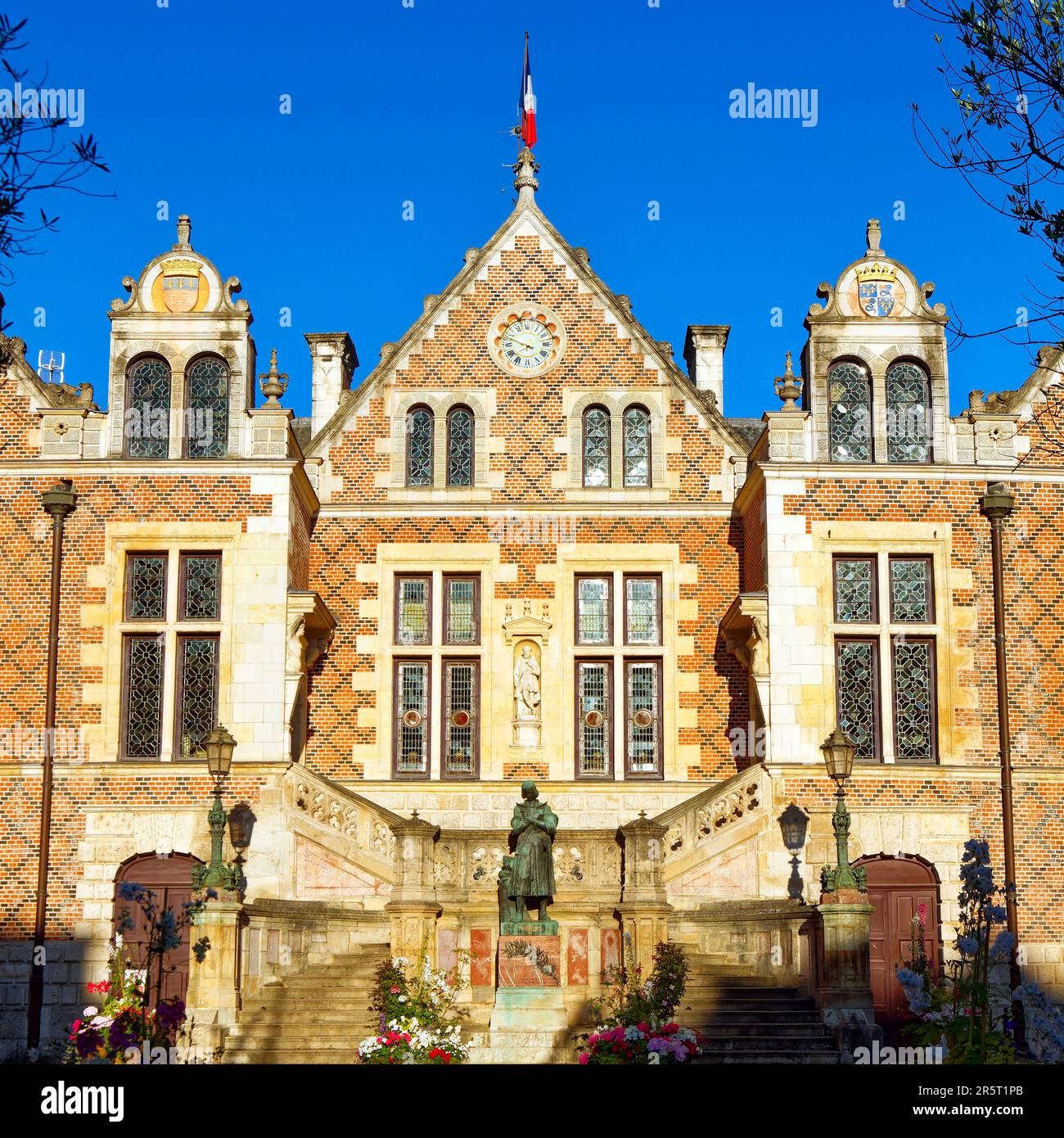 Cerceau sculpture hi-res stock photography and images - Alamy