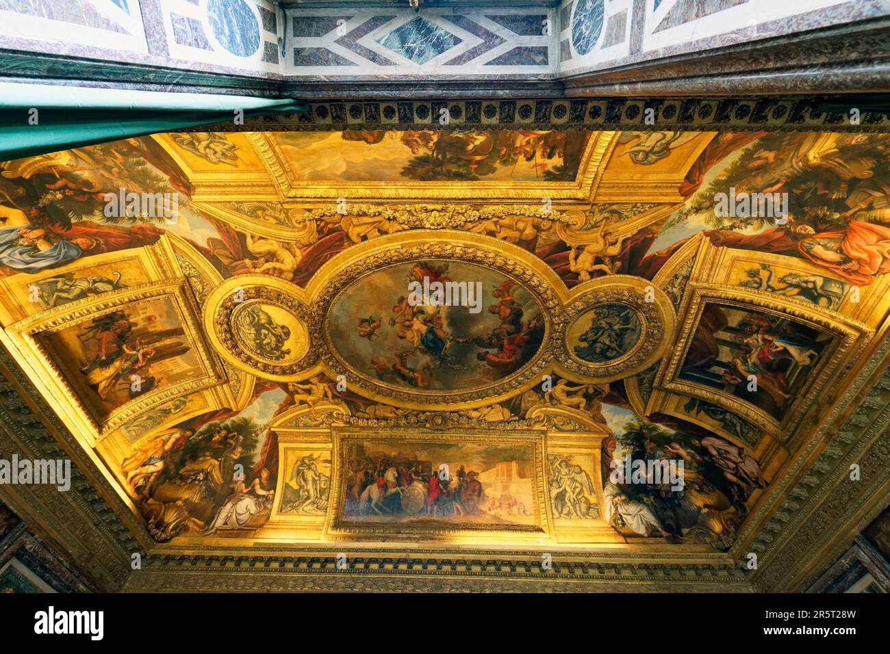 Ceiling venus room palace versailles hi-res stock photography and ...