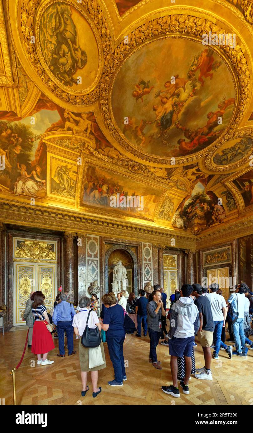 Ceiling venus room palace versailles hi-res stock photography and ...