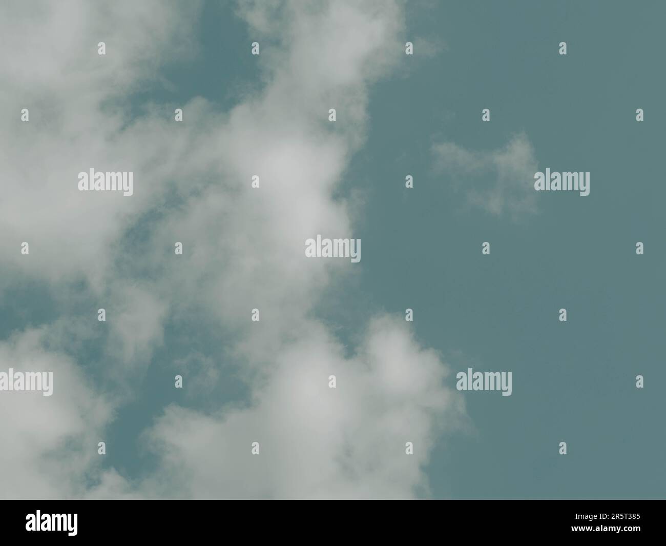 Look up into the sky hi-res stock photography and images - Alamy