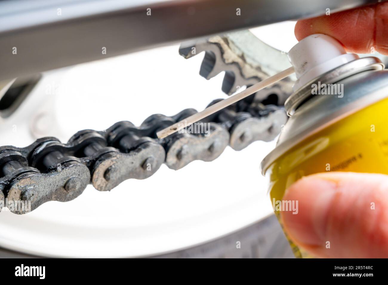 Pin lubrication hi-res stock photography and images - Alamy