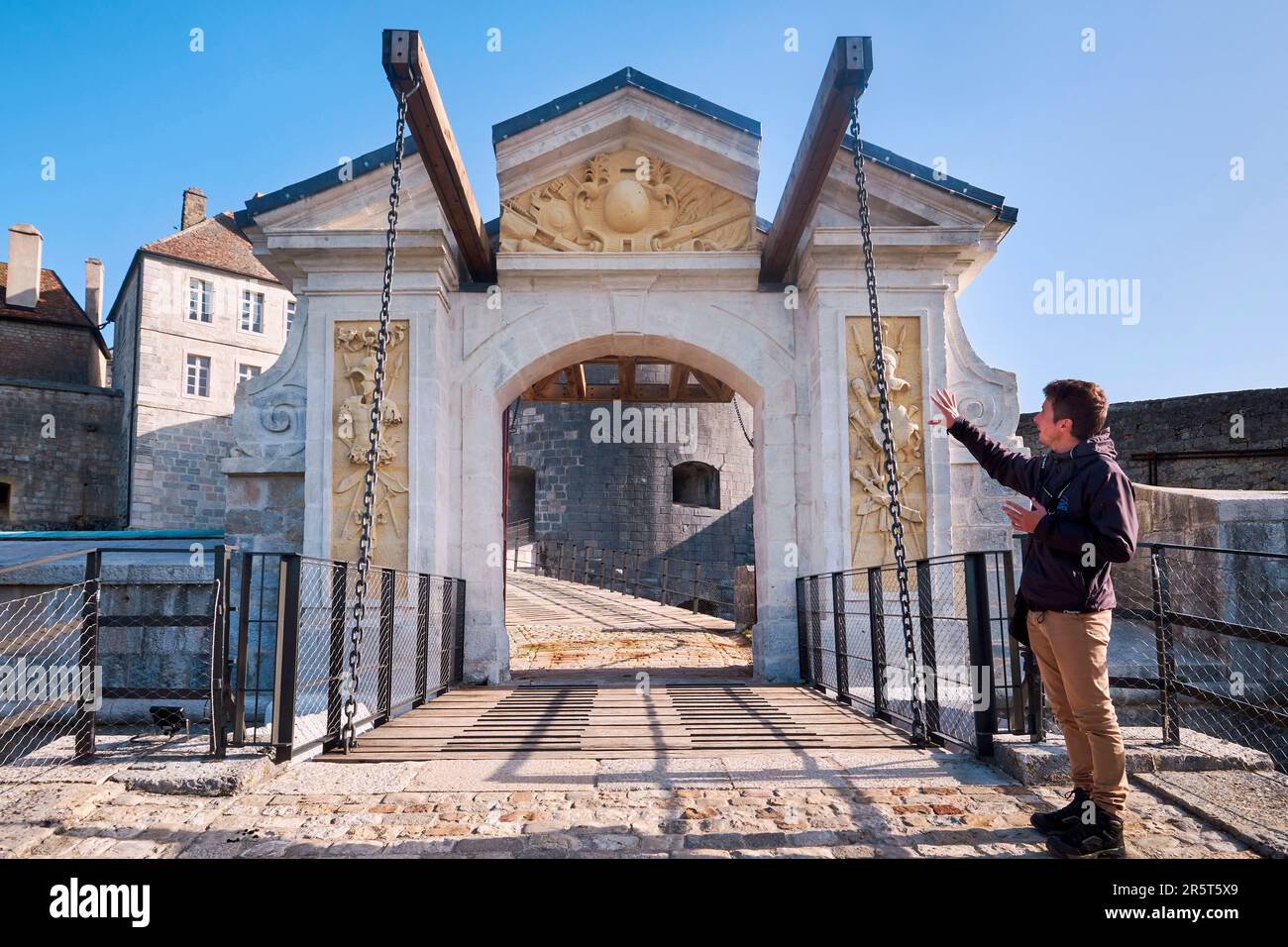 France, Doubs, La Cluse et Mijoux, Joux castle, the main gate Stock ...
