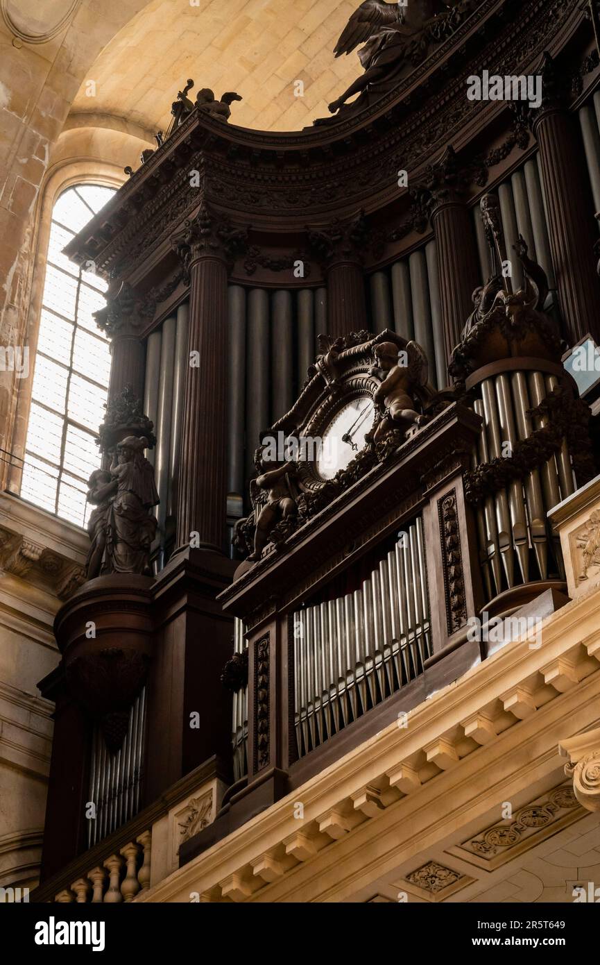 Saint sulpice organ hi-res stock photography and images - Alamy