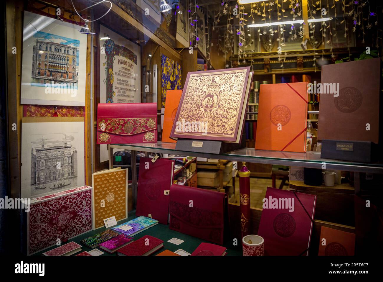 Italy, Veneto, Venice, listed as World Heritage by UNESCO, the shop ...