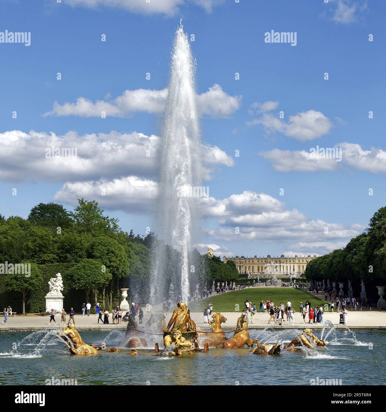 France, Yvelines, Versailles, park of the Palace of Versailles ...