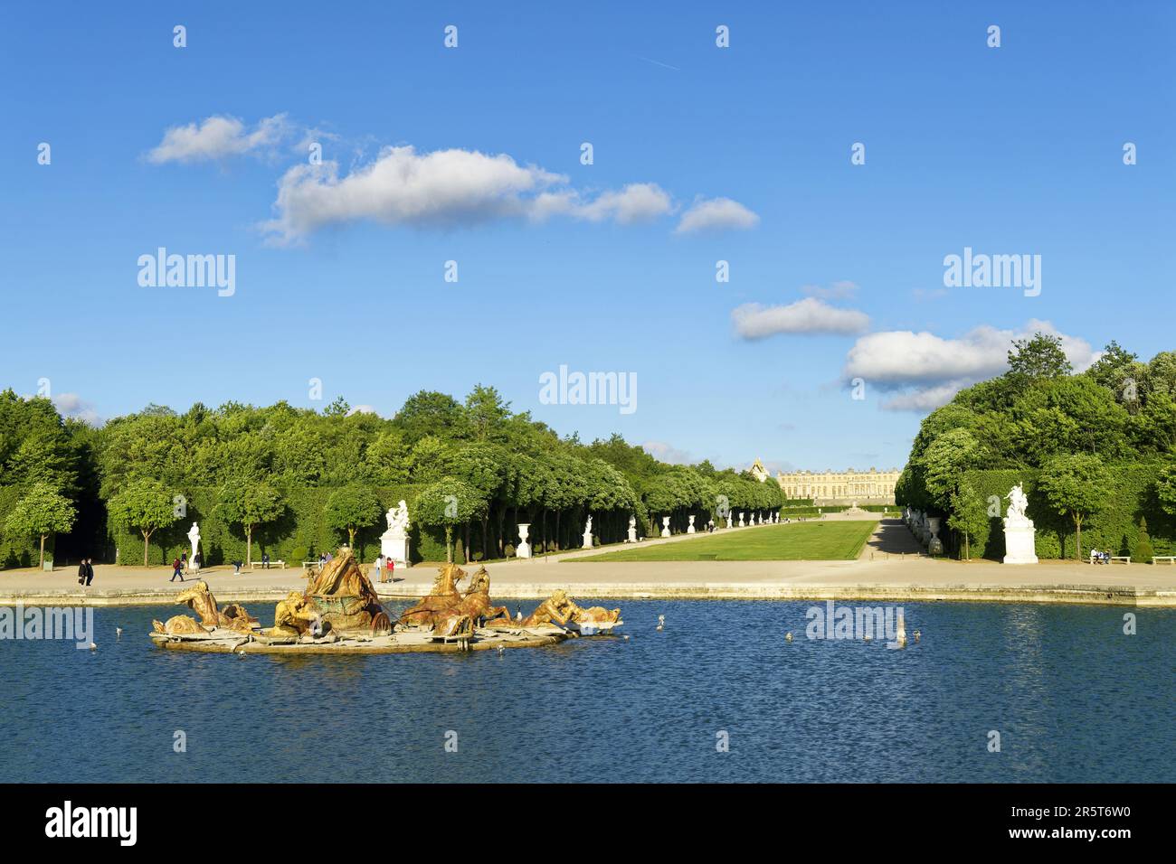 France, Yvelines, Versailles, park of the Palace of Versailles ...