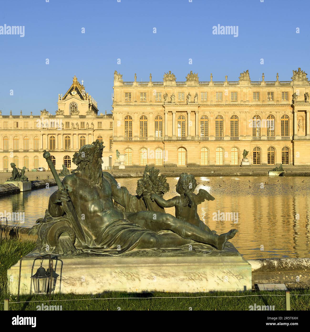 France, Yvelines, Versailles, park of the Palace of Versailles ...