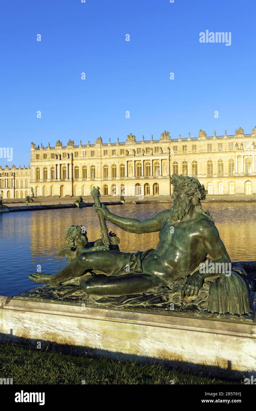 France, Yvelines, Versailles, park of the Palace of Versailles ...