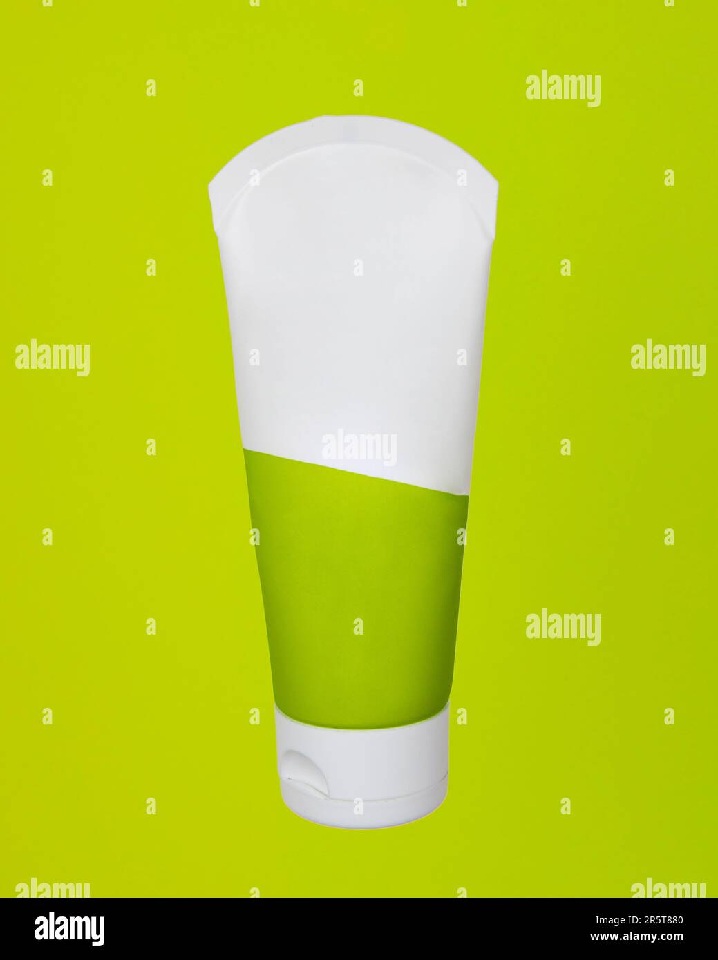 Empty toothpaste container hi-res stock photography and images - Alamy