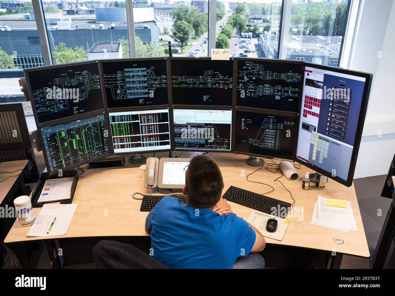 UTRECHT - The Amsterdam contingency location in the ProRail Operational ...