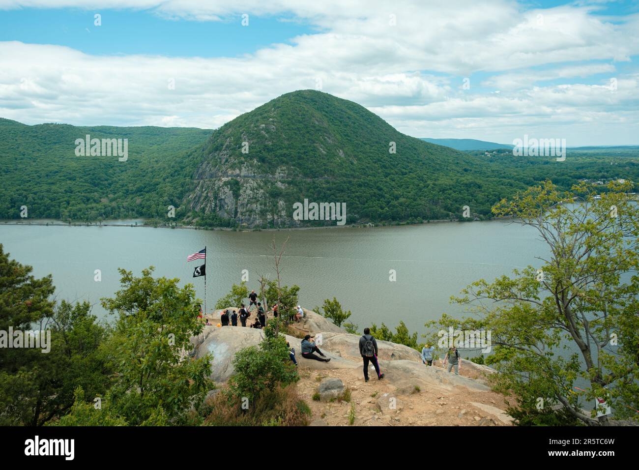 View of the Hudson River from Breakneck Ridge, near Cold Spring, New ...