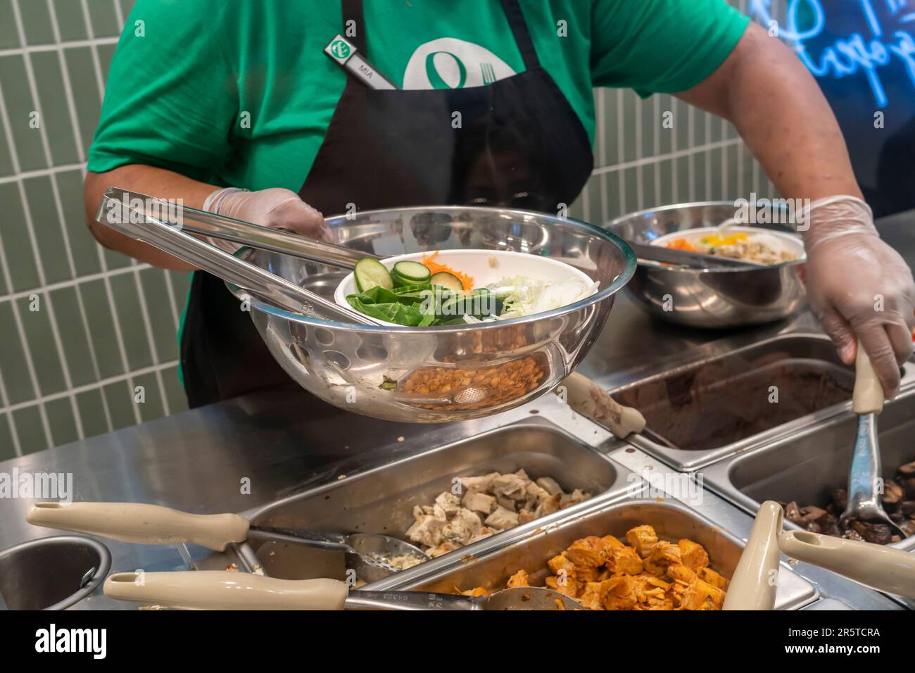 Grand opening of a branch of the Crisp & Green chain of better-for-you ...