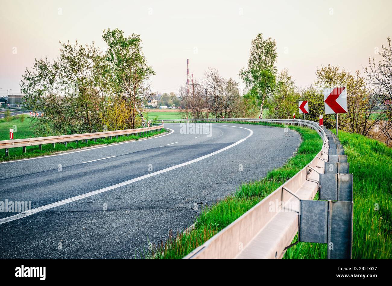Highway roadside green grass concrete hi-res stock photography and ...
