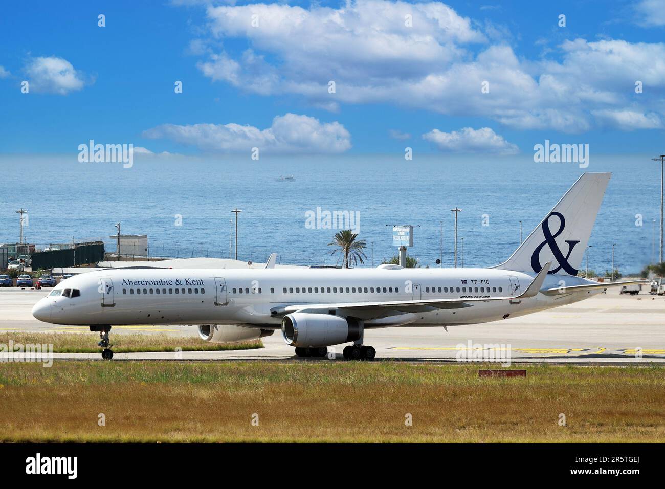 ICELANDAIR BOEING 757-23N OF ICELANDAIR RARE TO SEE IN SICILY in the ...