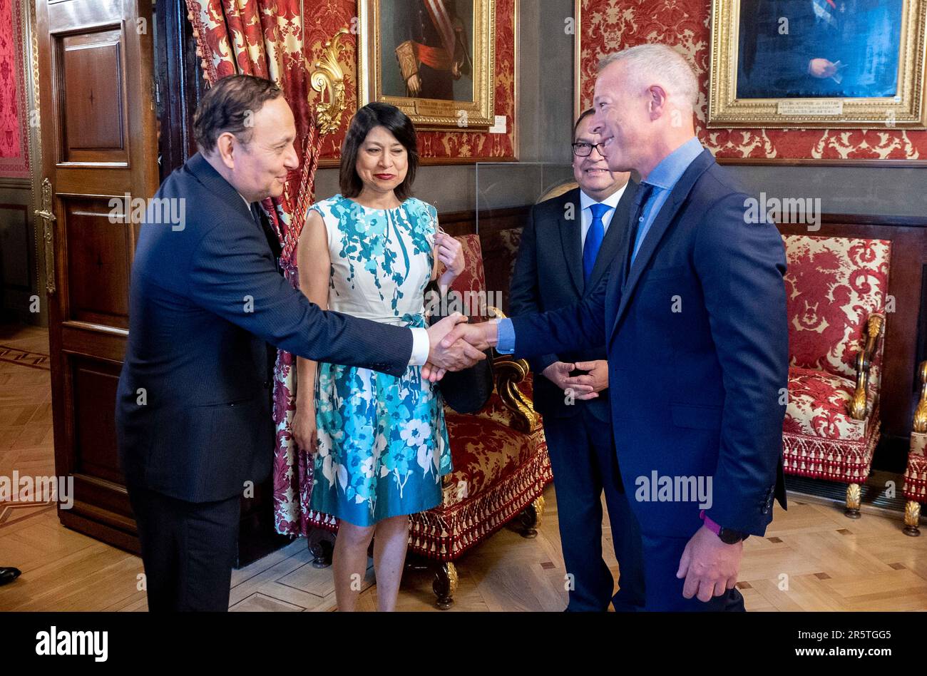 (L-R) Peru's ambassador to Spain, Walter Gutiérrez; Peru's foreign ...