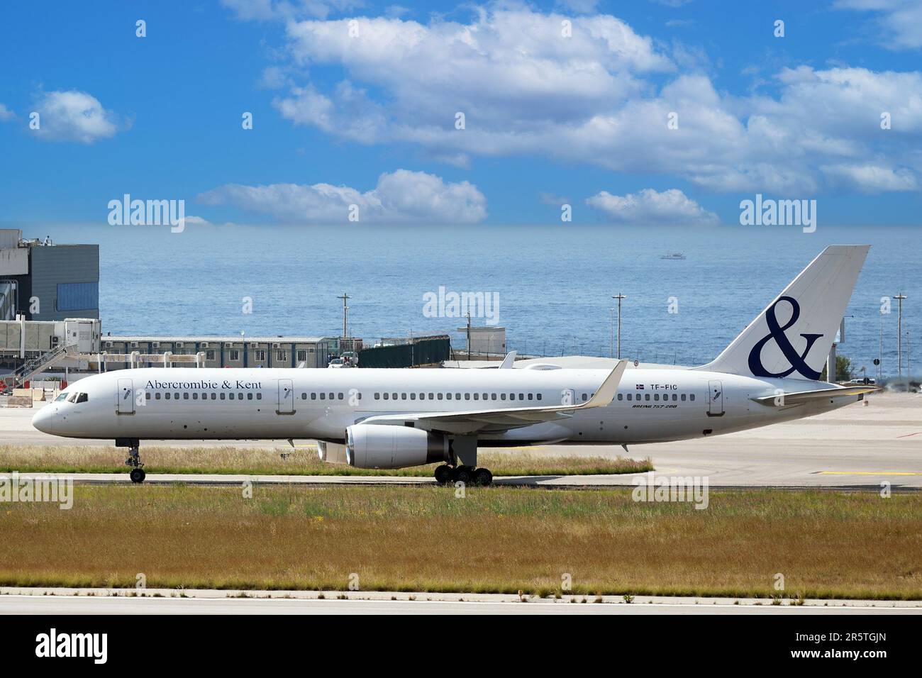 ICELANDAIR BOEING 757-23N OF ICELANDAIR RARE TO SEE IN SICILY in the ...