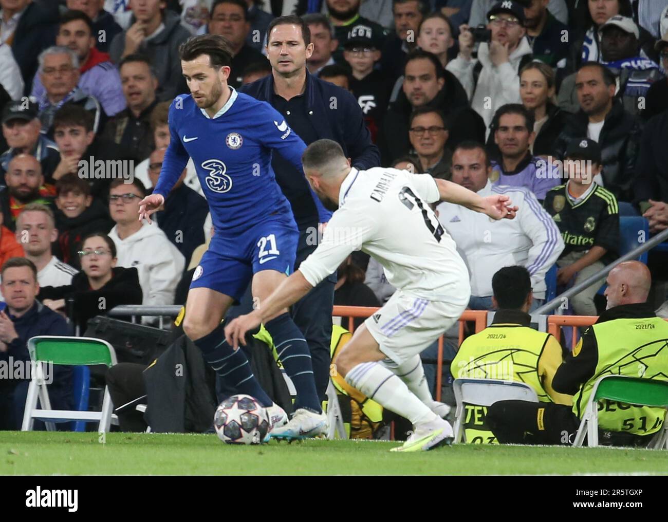 Ben Chilwell of FC Chelsea and David Carvajal of Real Madrid during the ...