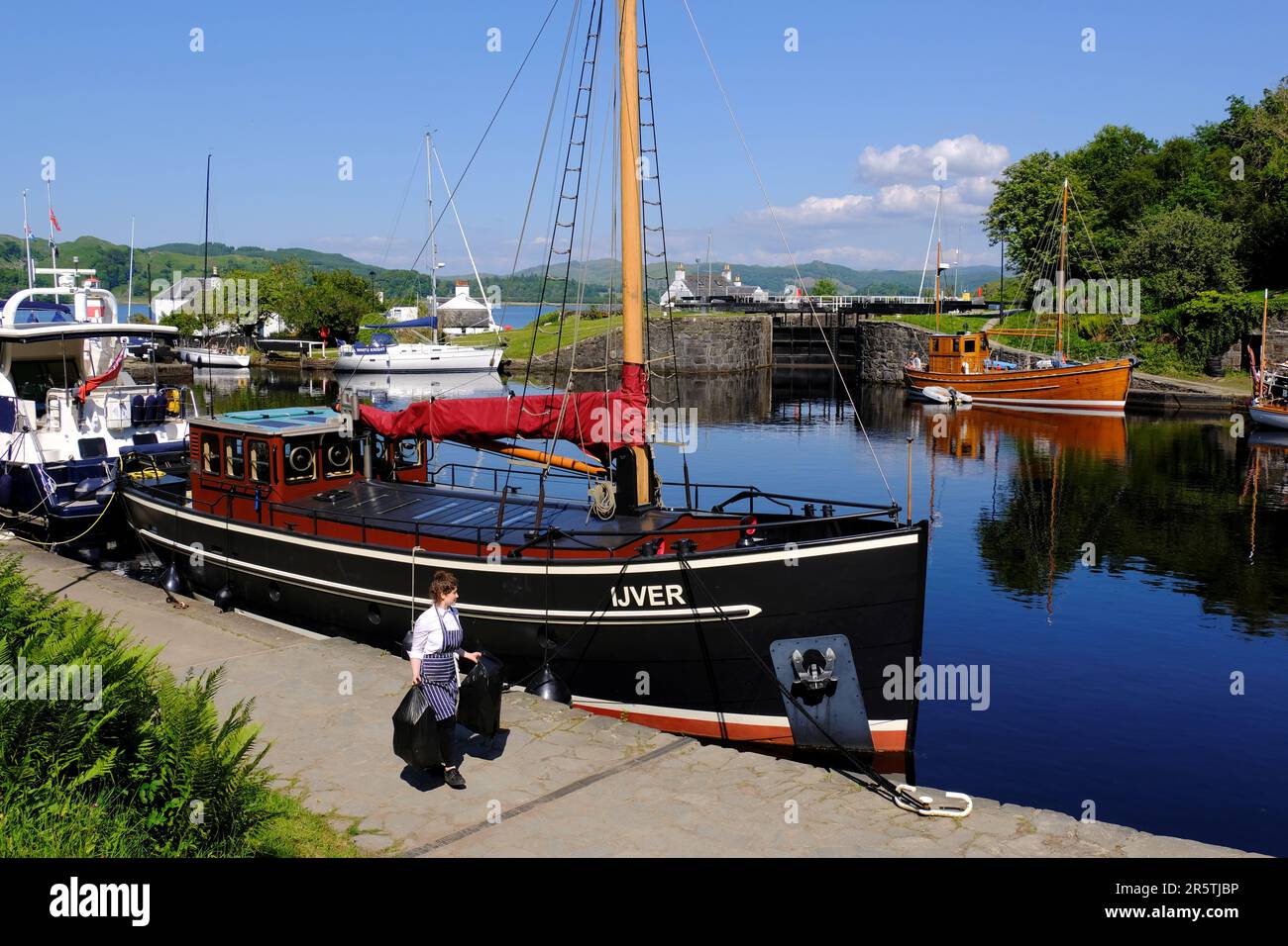 Crinan, Scotland, UK. 5th June 2023. Glorious warm and sunny weather ...