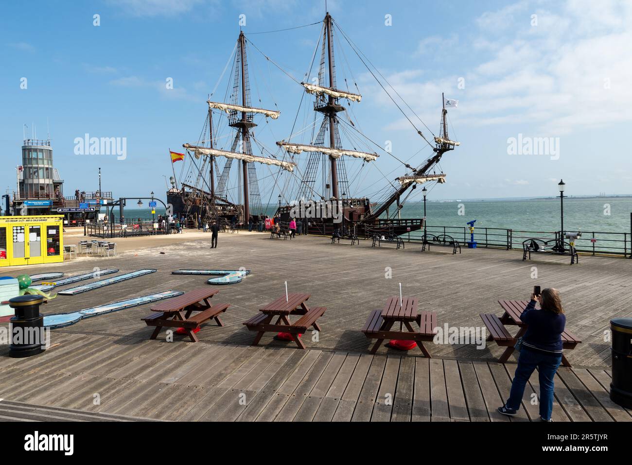 17th century fishing new england hi-res stock photography and images ...