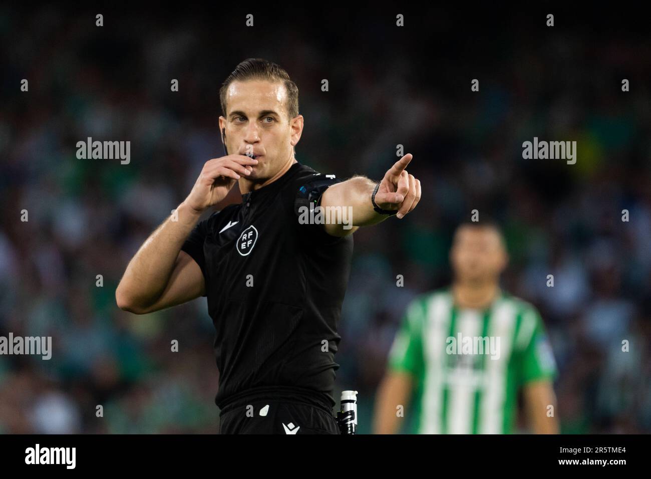 Referee javier alberola rojas hi-res stock photography and images - Alamy