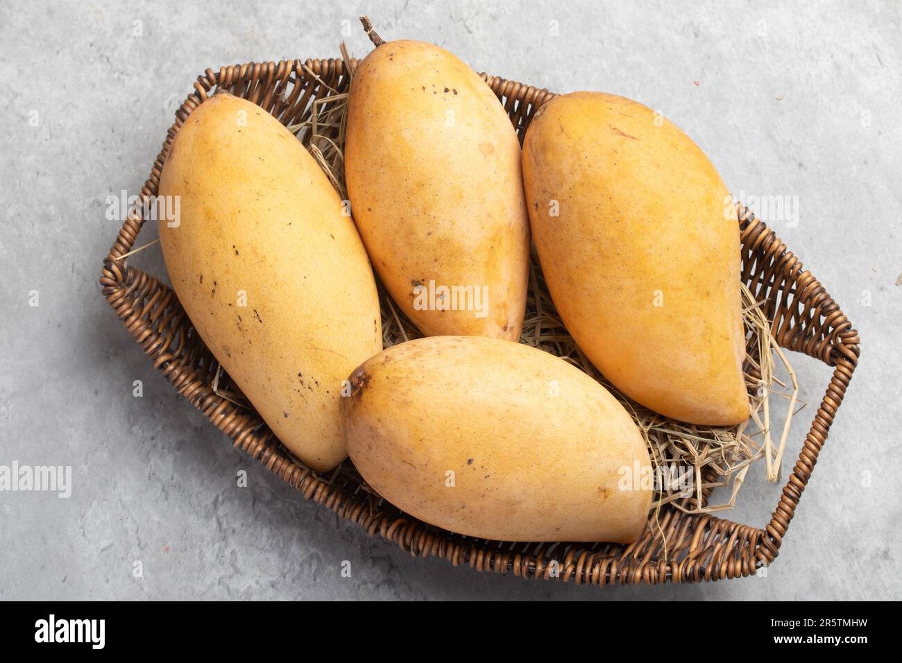 Southeast asia mangoes hi-res stock photography and images - Alamy