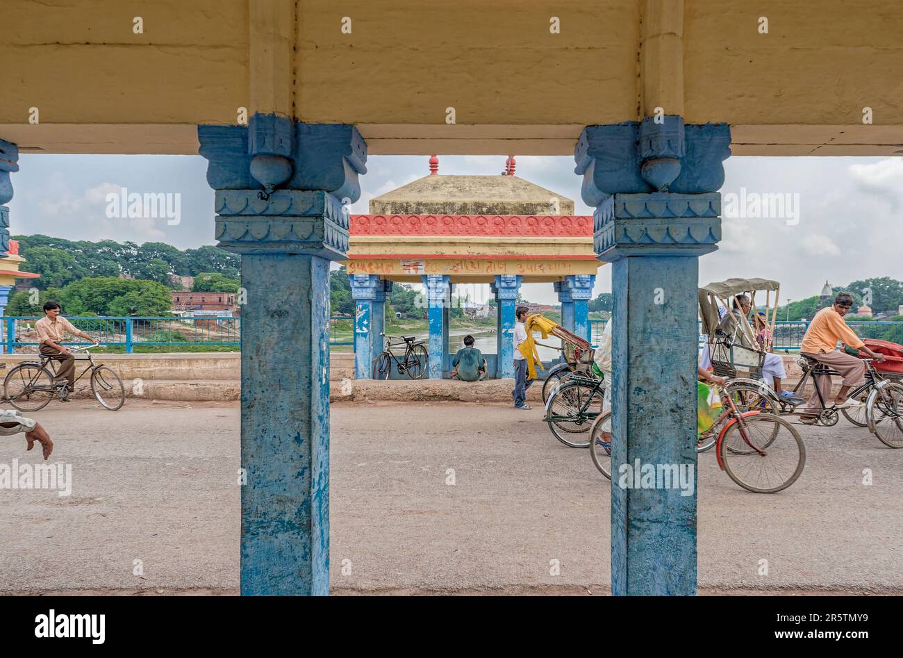03-oct-2005 Shahi Bridge or Munim Khan's Bridge or Akbari Bridge Afghan ...