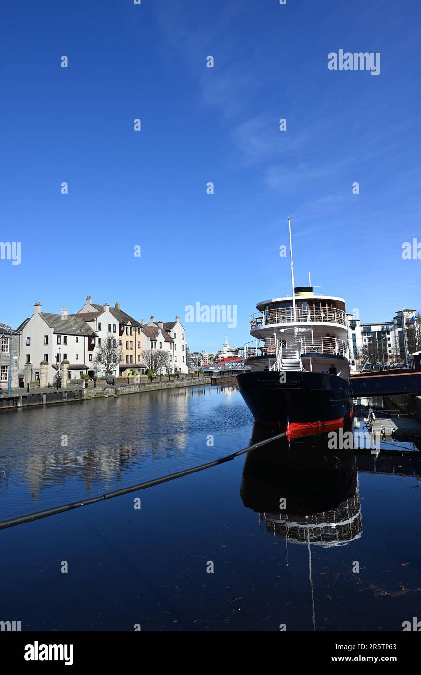 Ocean Mist Boutique Boat in Leith Stock Photo - Alamy
