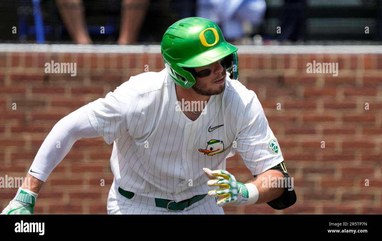 Oregon's Colby Shade plays against Xavier during an NCAA regional ...