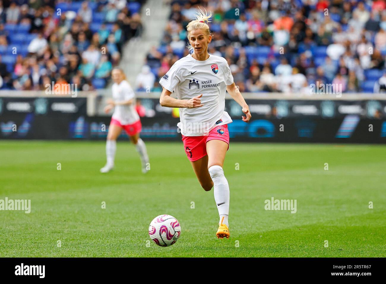 HARRISON, NJ - JUNE 04: Sofia Jakobsson #10 of San Diego Wave FC during ...