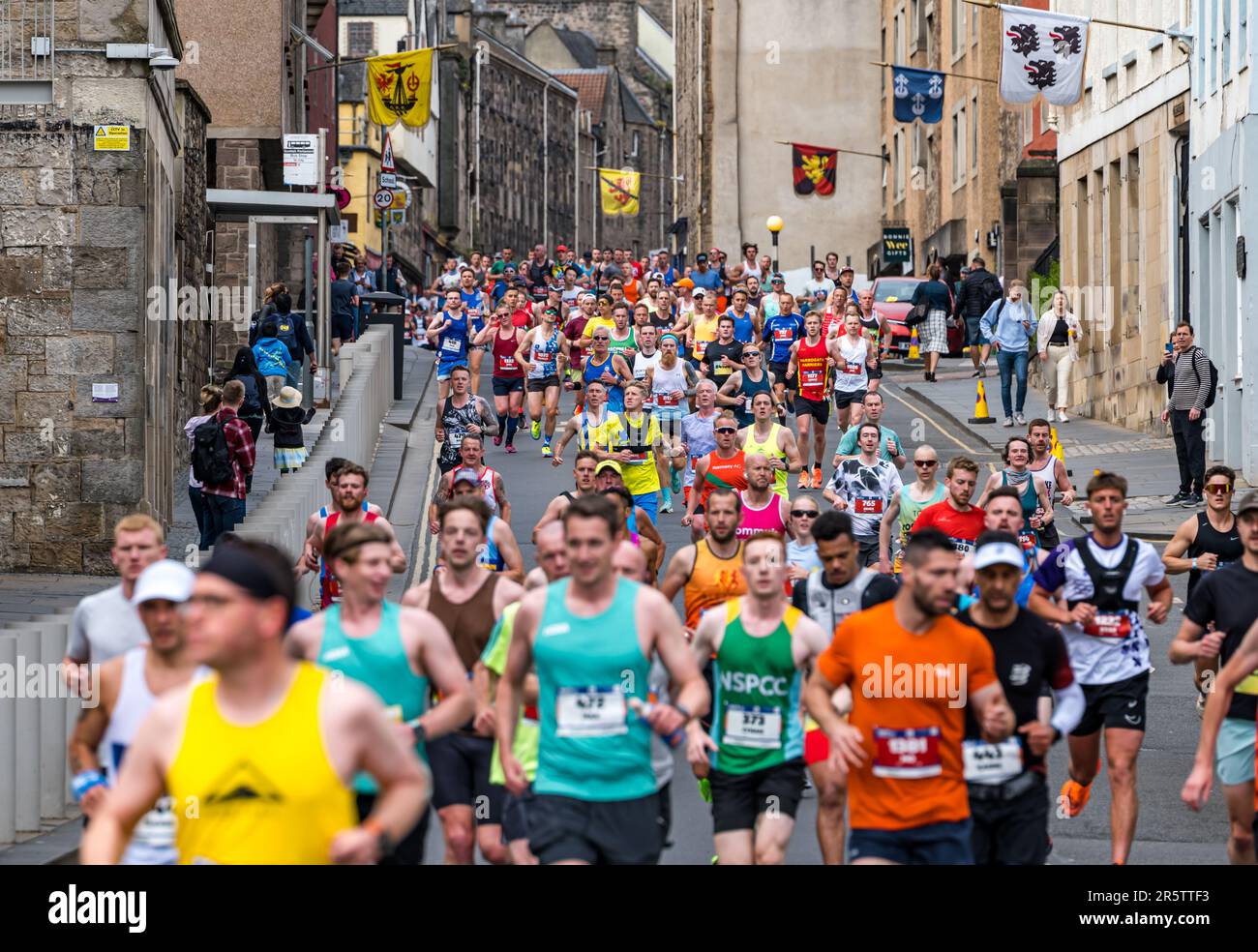 Huge crowd of runners running in Edinburgh Marathon 2023, Canongate ...