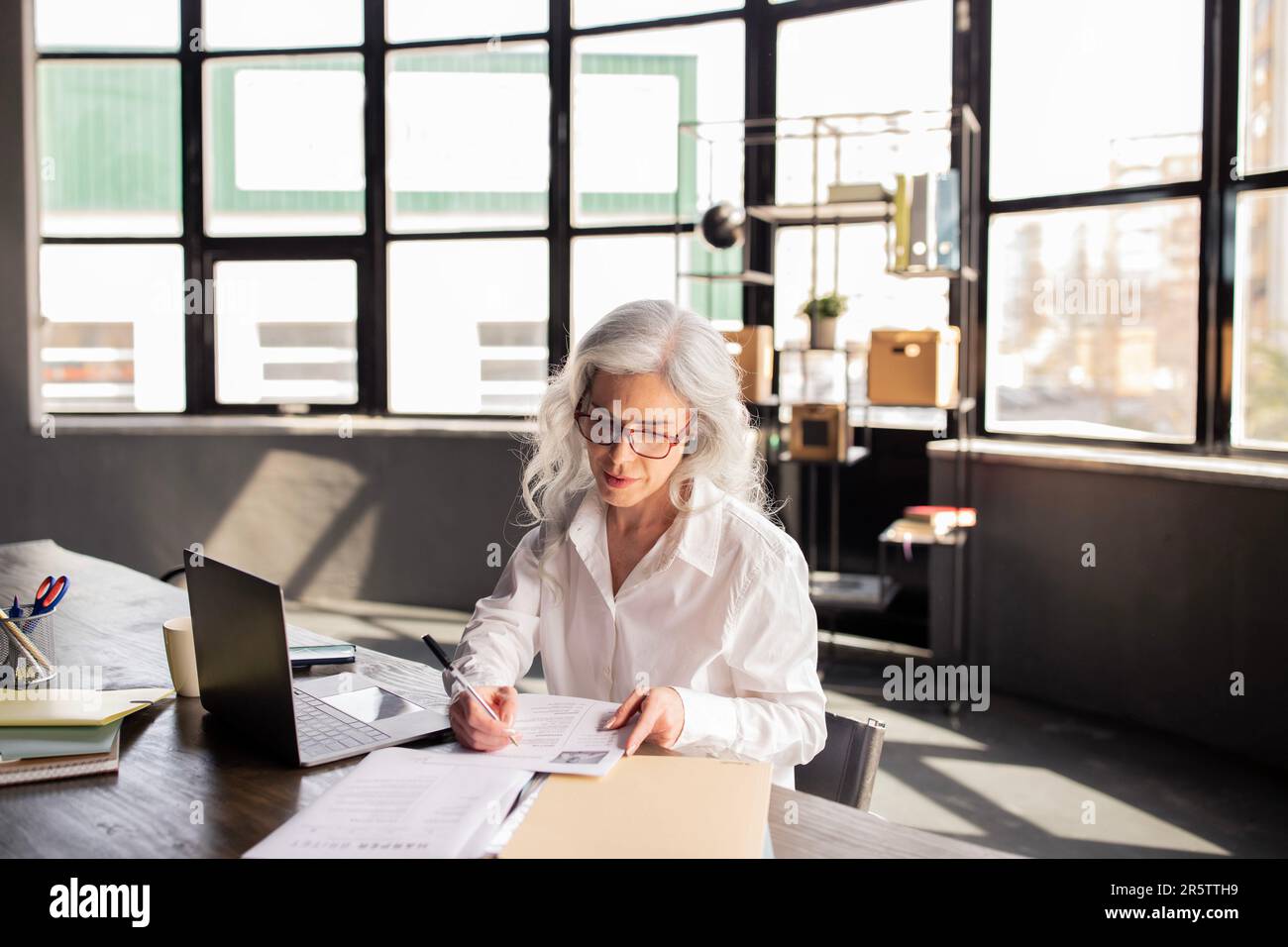 Hr profiles hi-res stock photography and images - Alamy