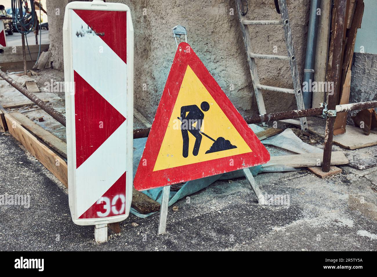 Road Construction work sign Stock Photo - Alamy