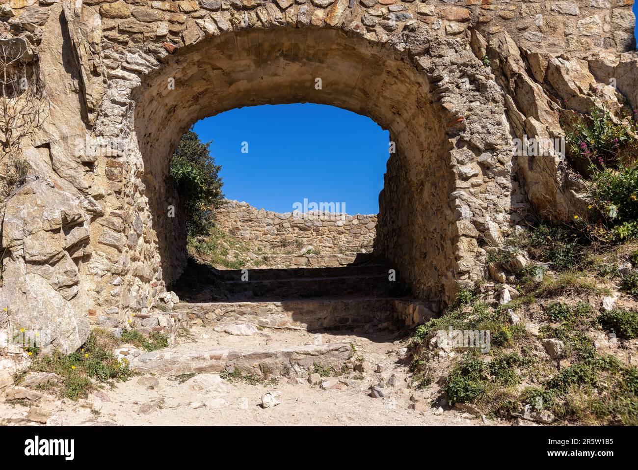 Bridge arch in an old, historical castle complex Stock Photo - Alamy