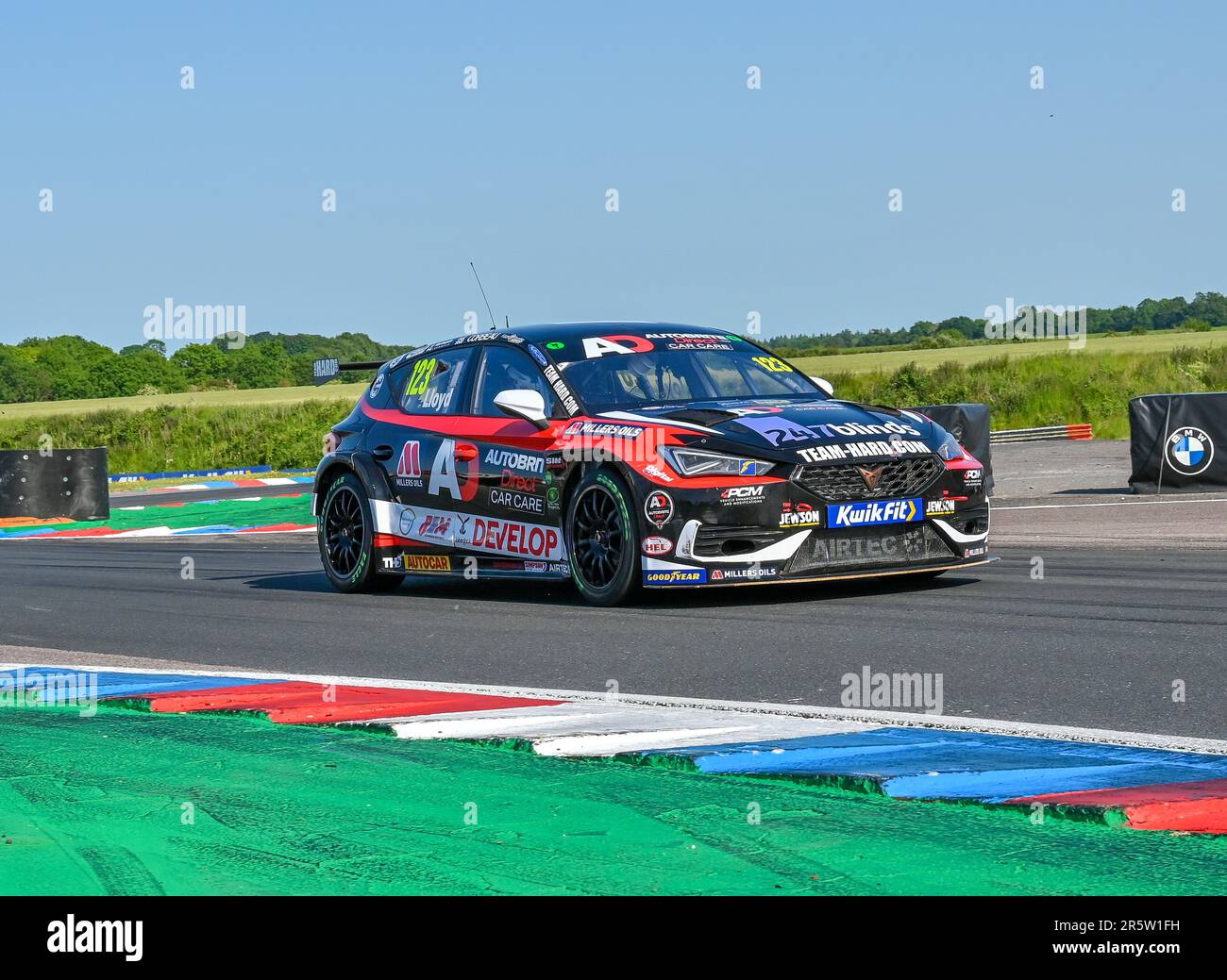 Direct circuit hi-res stock photography and images - Alamy