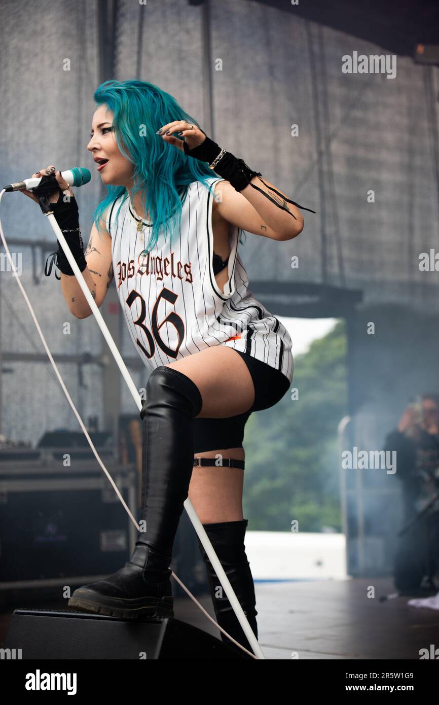 Singer charlotte sands hi-res stock photography and images - Alamy