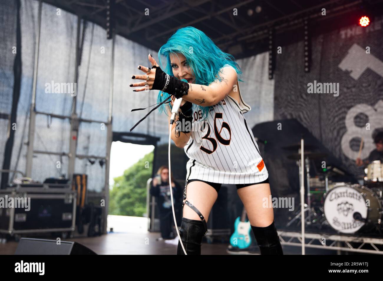 Singer charlotte sands hi-res stock photography and images - Alamy