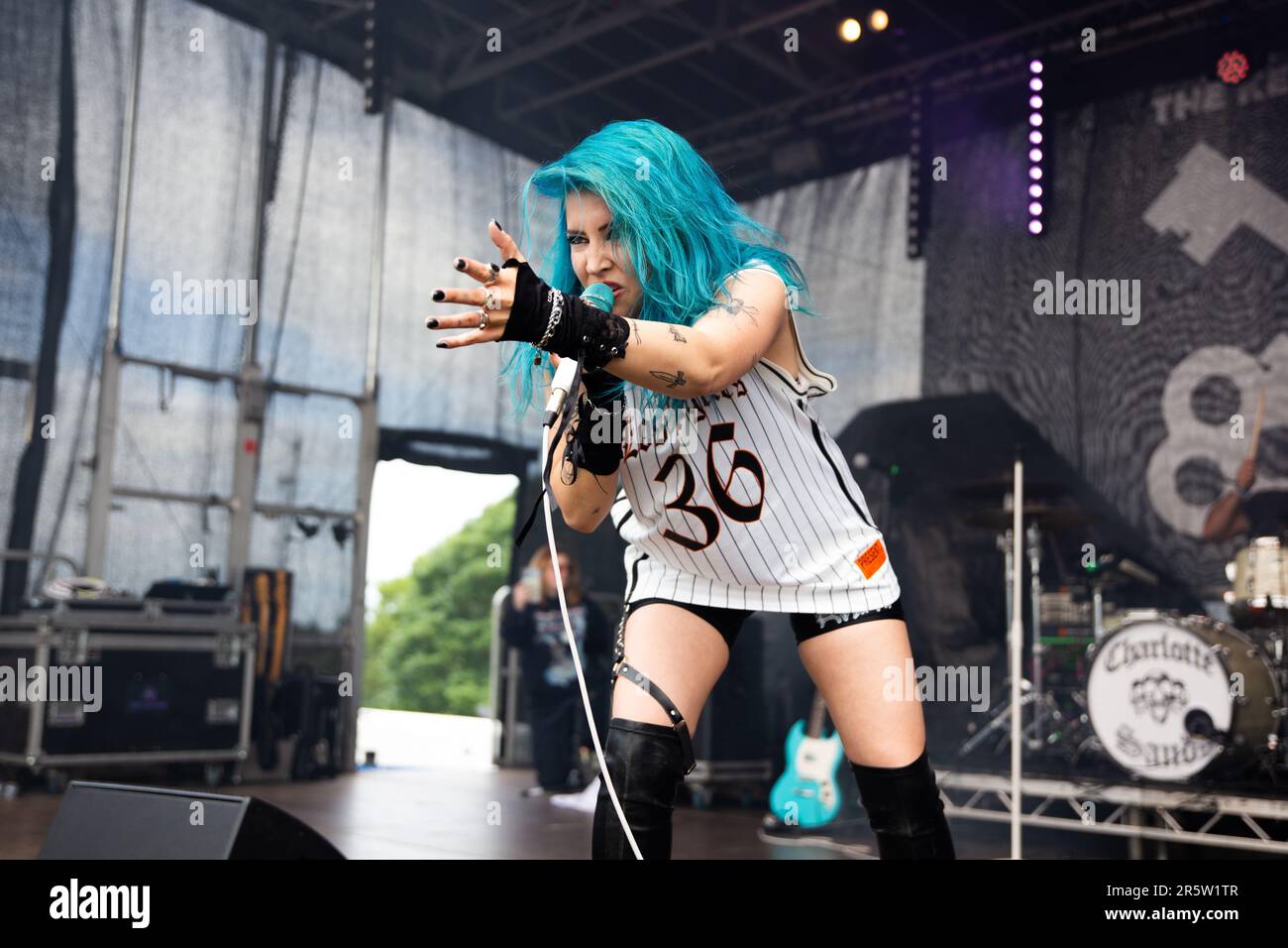 Charlotte Sands live at slam dunk festival north leeds uk, 28th may ...