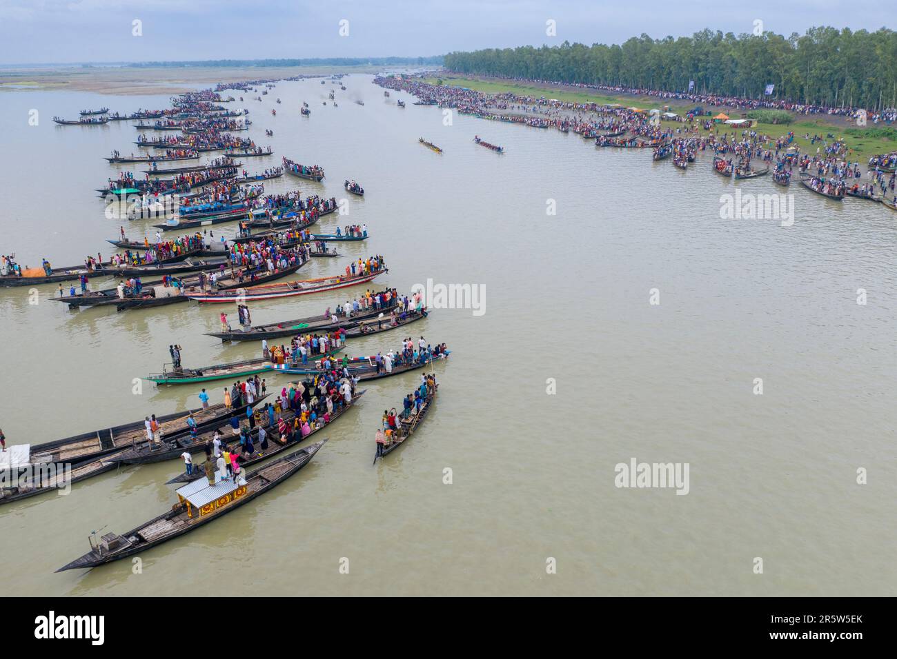 Arial view traditional boat hi-res stock photography and images - Alamy