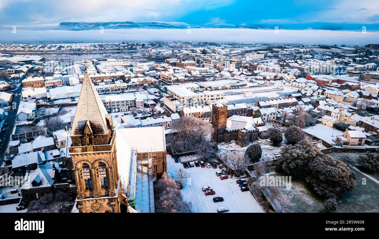 City blanketed in snow seen hi-res stock photography and images - Alamy
