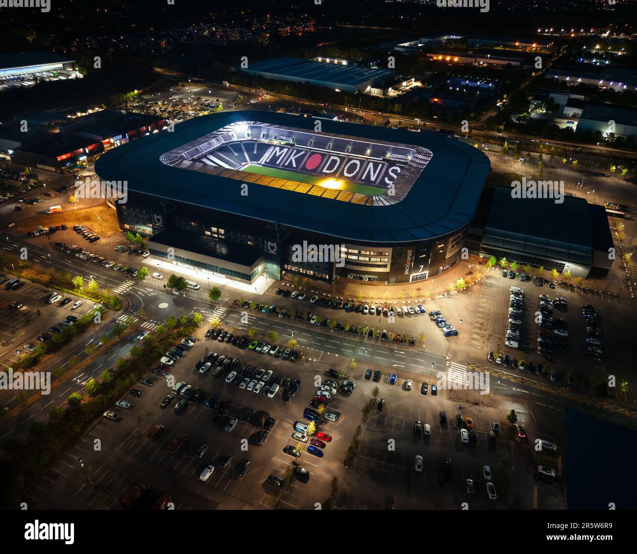 Mk dons and stadium aerial hi-res stock photography and images - Alamy