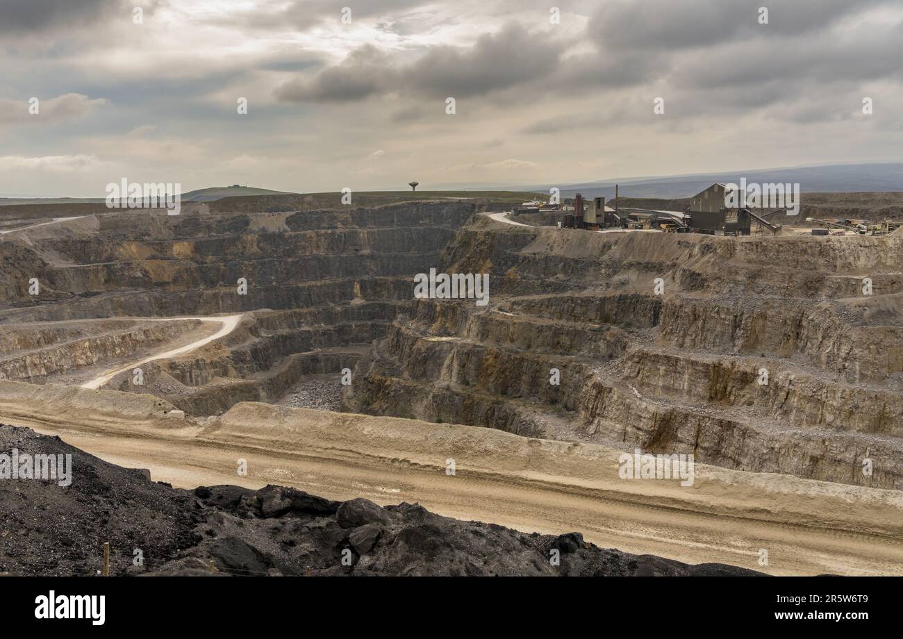High limestone quarry of Coldstones on Greenhow Hill in Nidderdale ...