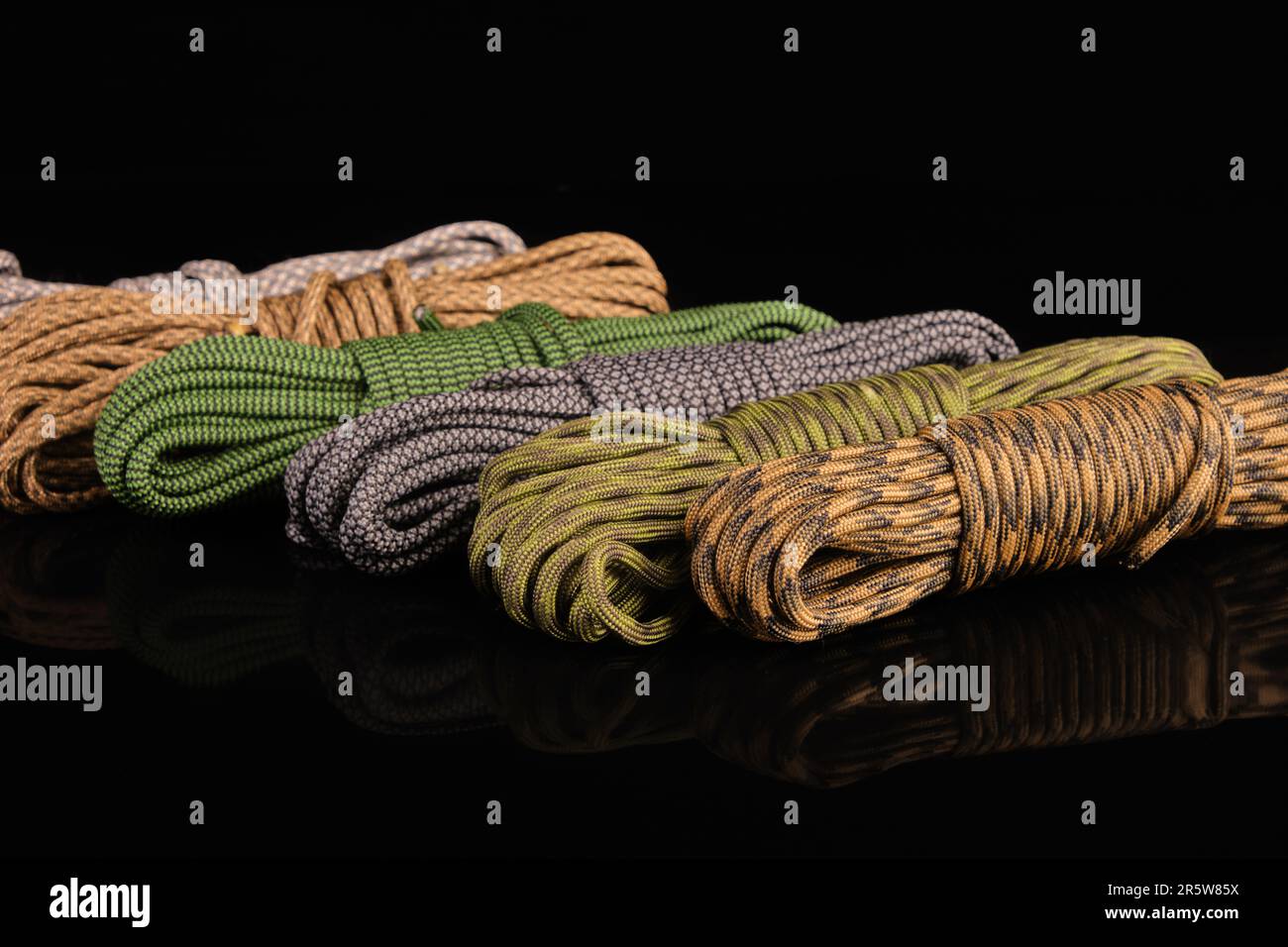 550 cord hi-res stock photography and images - Alamy